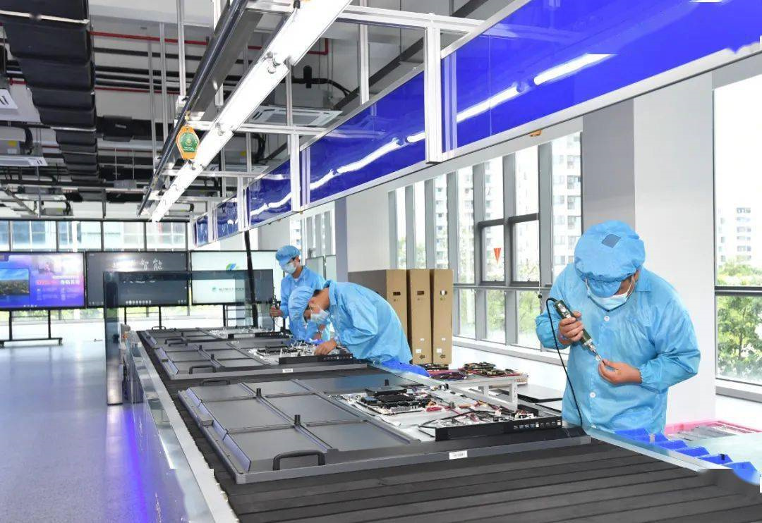 TV assembly line Television production line