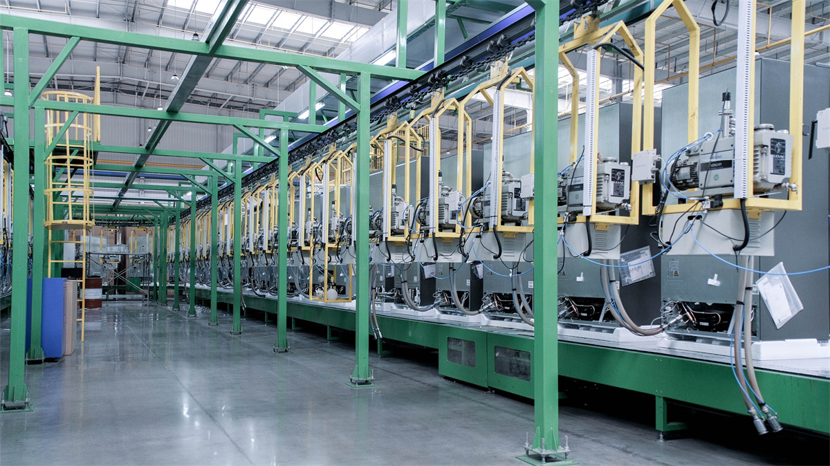 Refrigerator production line