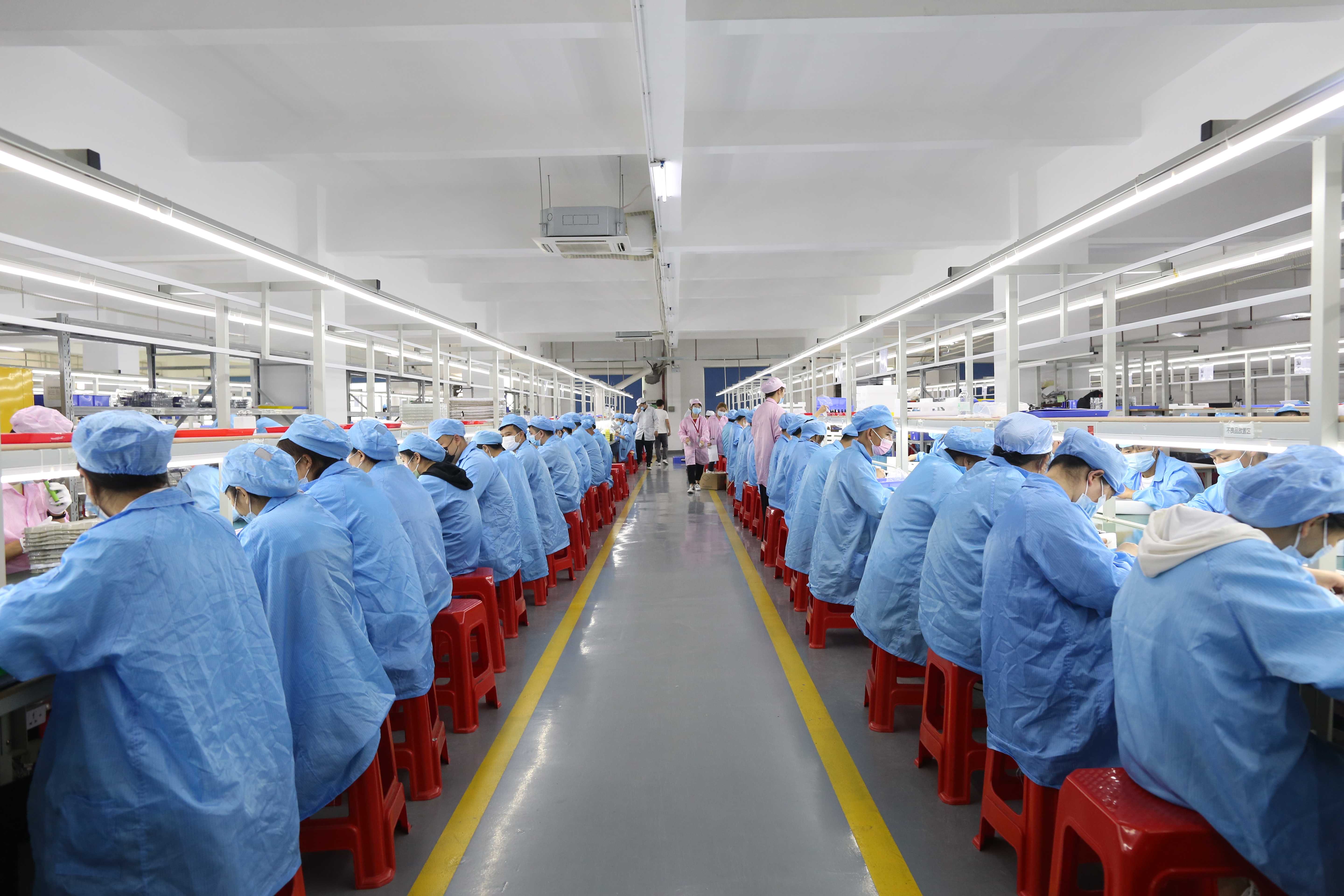 ABOUT US: Popular Vapes, Vaporizers, Smoking Devices | Manufacturer